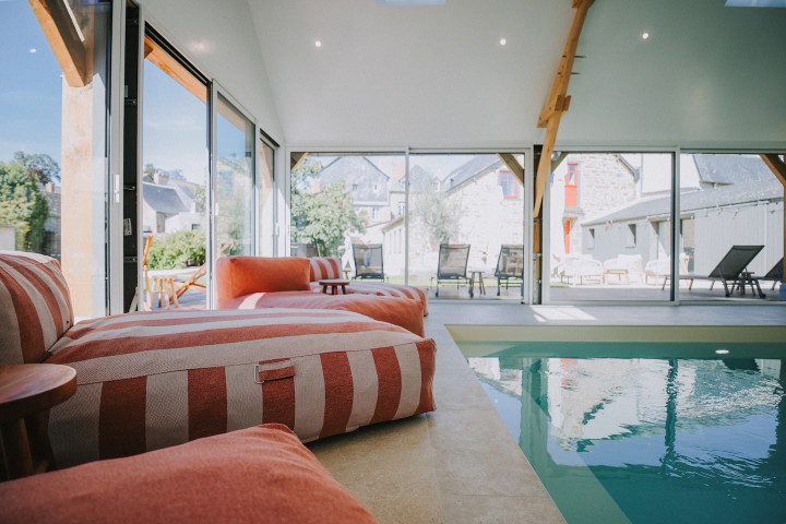Villa Avec Piscine Intérieure Chauffée - Combourg