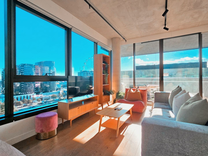 100 Square Meters Retreat. Free Parking. Pool/gym. - Melbourne