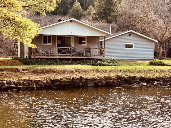 Rocky Bottom Retreat- Anf Creekside Home - Elk County, PA