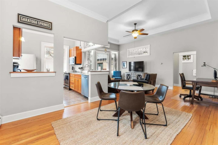 Appartement Au Rez-de-chaussée, Proche De L'hippodrome Et De Broadway - État de New York
