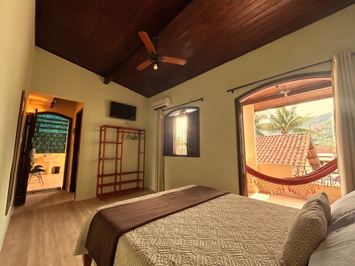 Charming Beach Loft In Downtown Ubatuba With Air Conditioning - Ubatuba