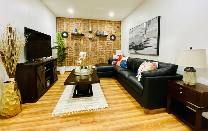 Kosciuszko Station | Spacious Luxury 2-bed +Office - Brooklyn, NY