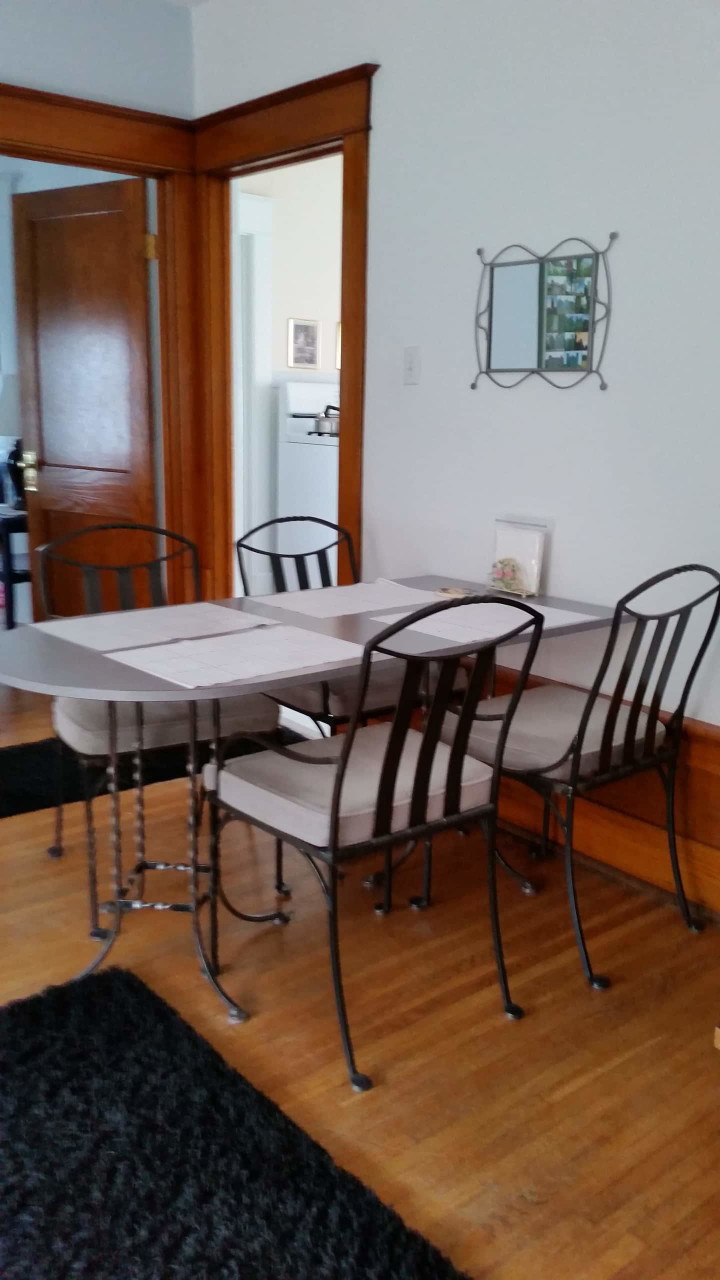 Clean, Homey, Fully-equipped Apt  For 1-5 Guests - Buffalo, NY