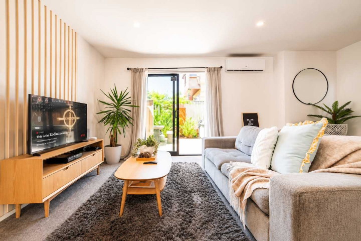 Modern Christchurch 2br | Spa + Parking - Christchurch