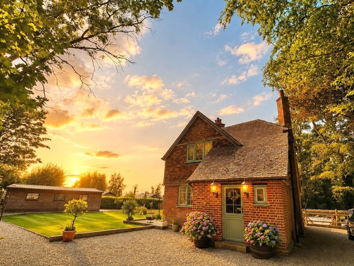 Lympne Cottage - Next To Port Lympne Zoo & Castle - Dymchurch
