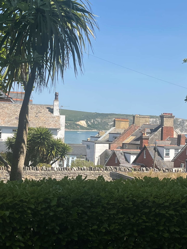 Sea Court - Swanage - Corfe Castle