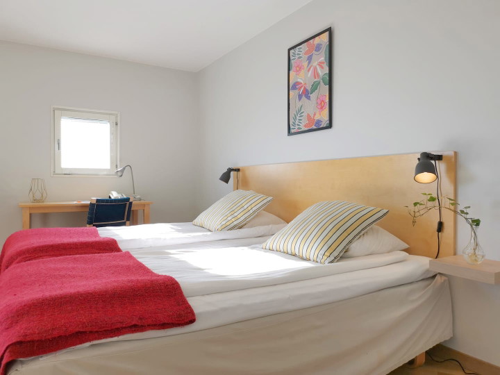 Spacious Studio Apartment In Solna - Solna