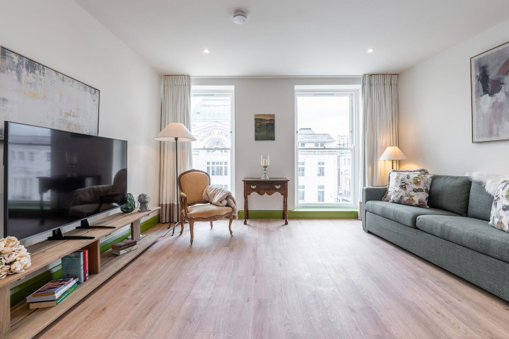 Unique Top Floor 1bed Overlooking St. Patrick's St - Cork