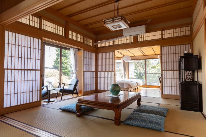 [Entire Building Private Space] Japanese Garden | Free Parking For 5 Cars | 10-minute Walk From Kitamatsumoto Station | Children Welcome | 12 Beds - Matsumoto