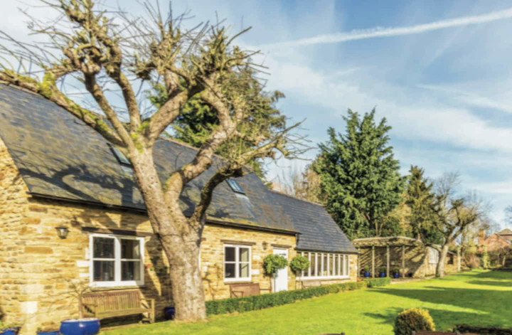 Barn In The Heart Of A Picturesque Village. - Banbury