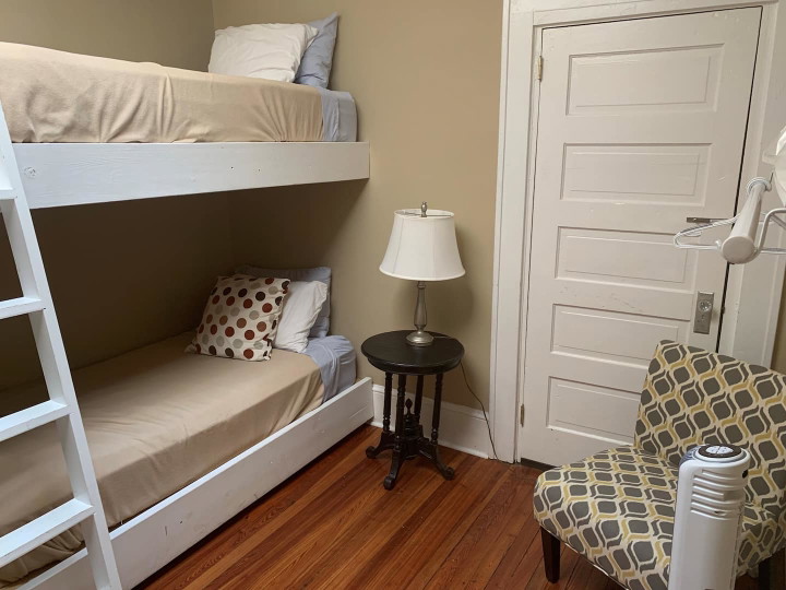 Iron Horse Station - 205 Pullman Bunk Bed - Hot Springs, NC