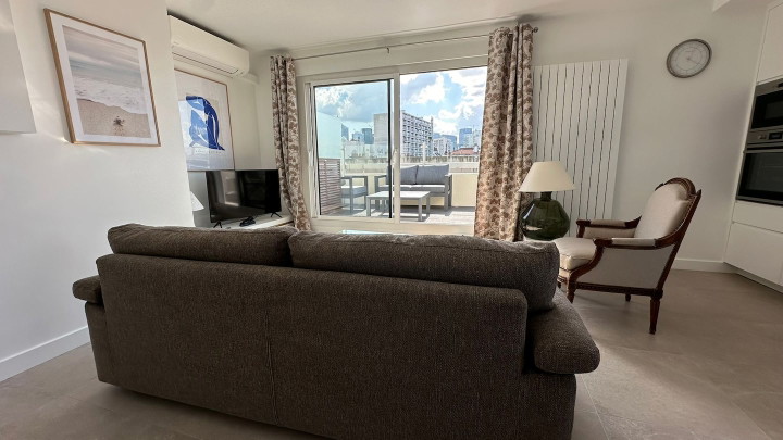 E16 - Appartement 4 Pers. + Terrasse - Courbevoie - Courbevoie