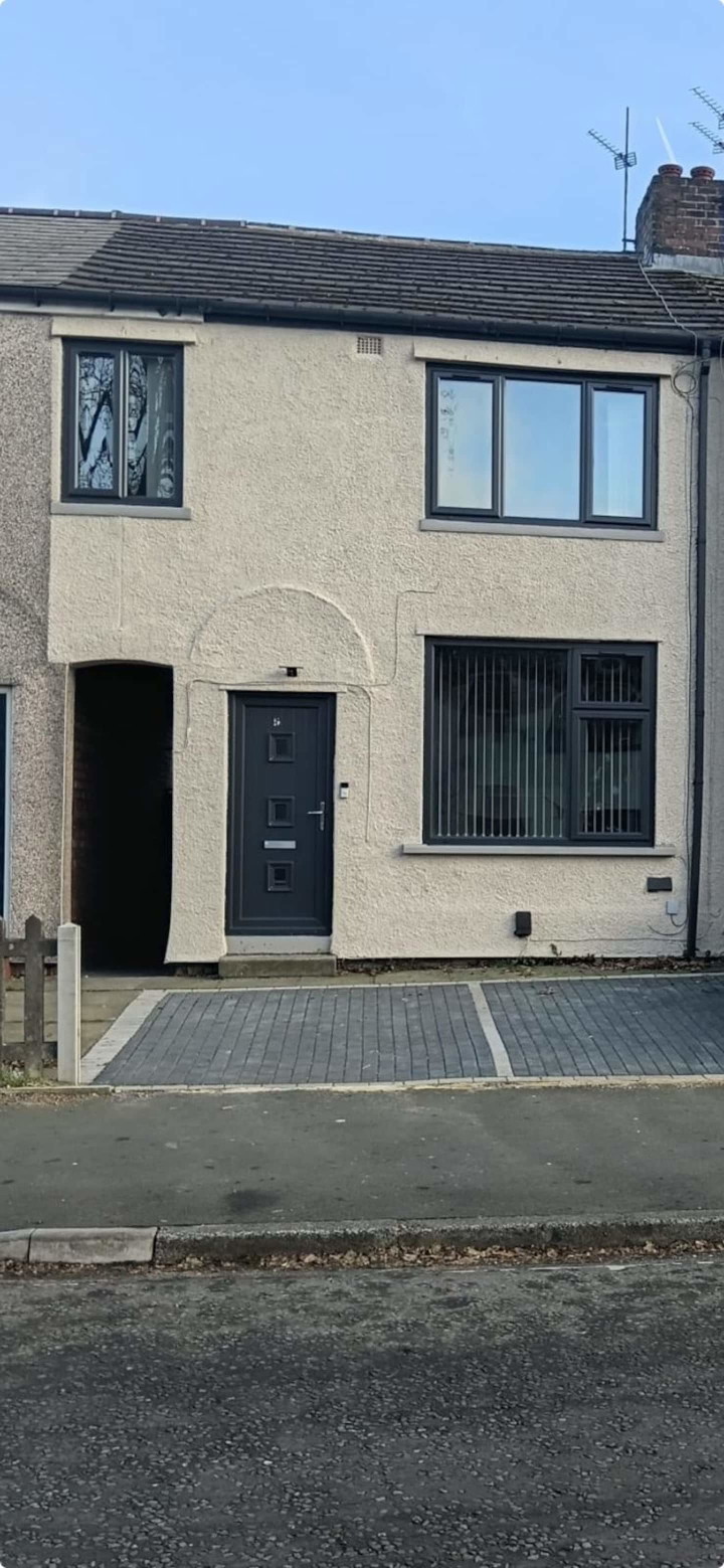 Dale Combe.3bedroom House - Rochdale