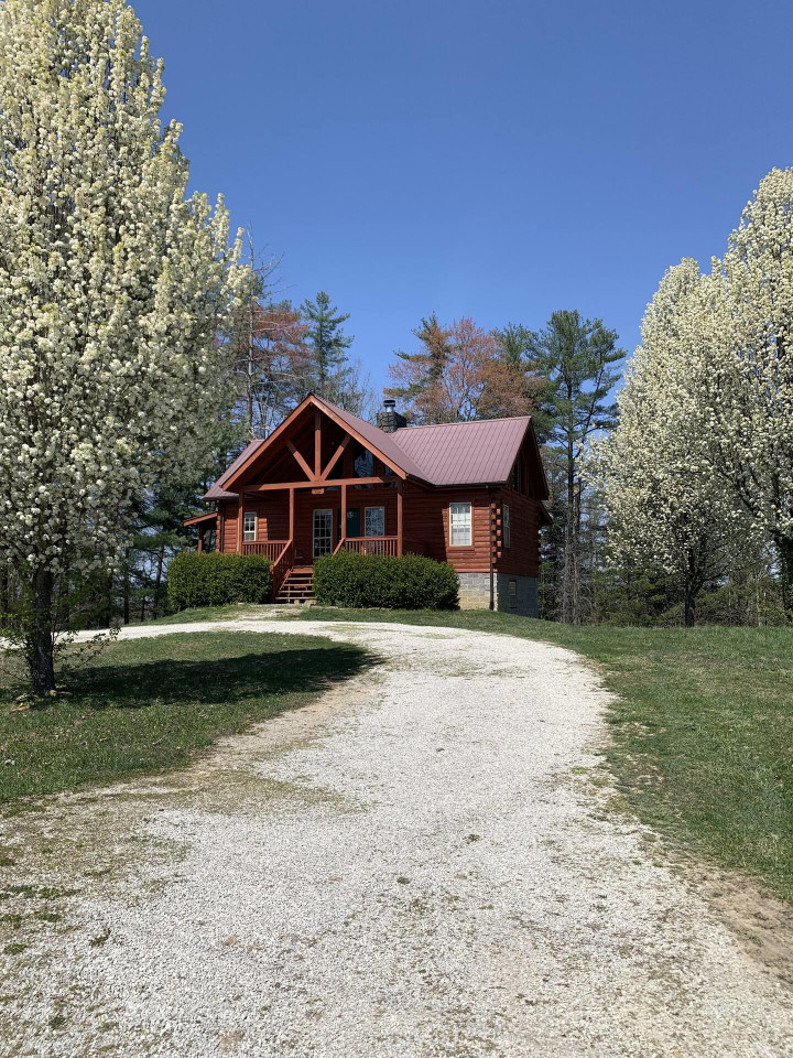 Stunning Cabin Near Natural Bridge/red River Gorge With Wi-fi And Hot Tub - Slade, KY