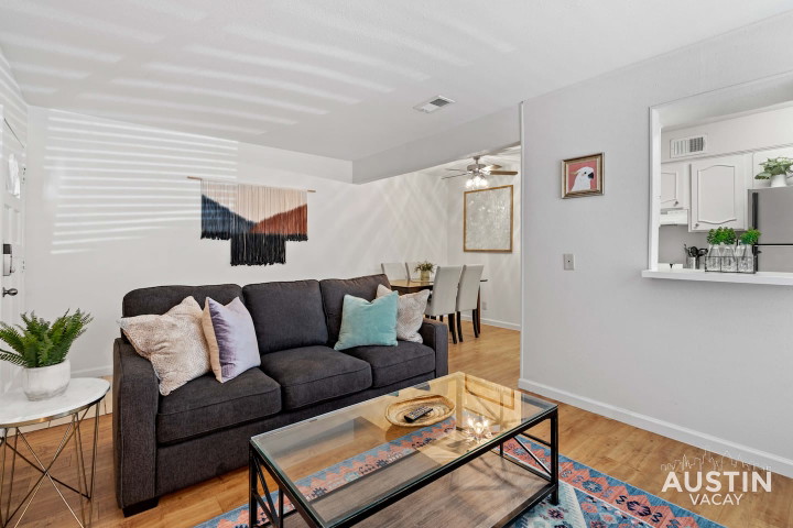Bel Appartement Calme Au Centre-ville | Piscine + Parking Gratuit - Texas