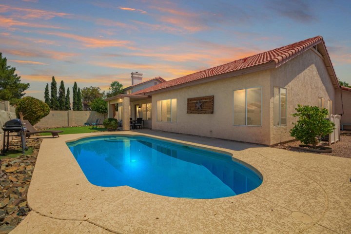 Chandler 4br Getaway W/ Pool, Games & Fast Wi-fi - Chandler, AZ