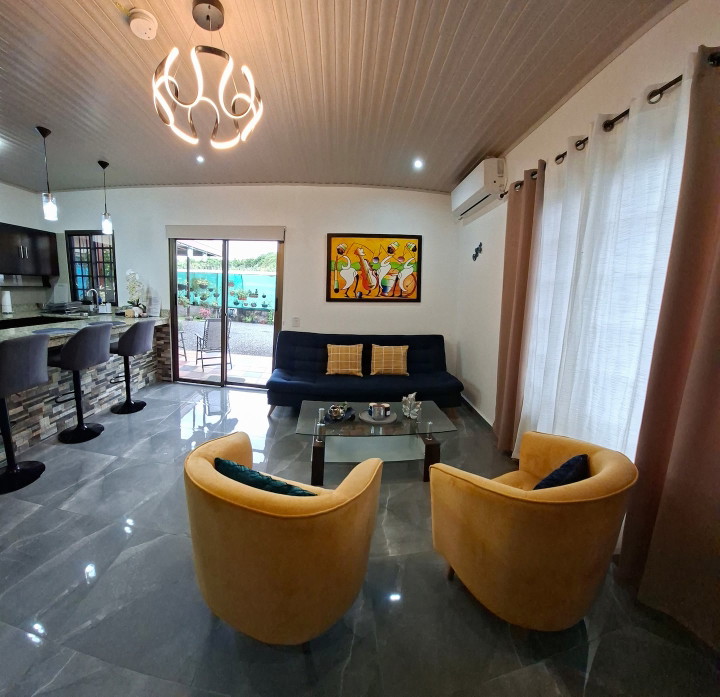 3 Minutes From The Mall - Panama