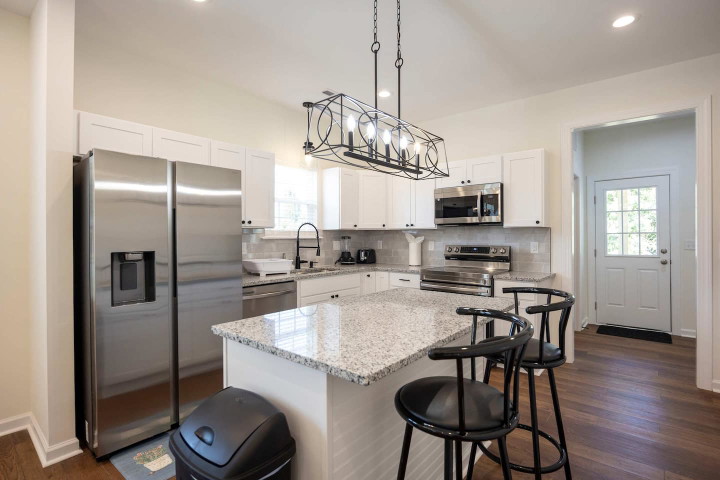 4 Min To Downtown | Car Rental Avail. | En-suite - Burlington, NC