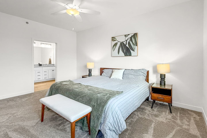 Extended Stay | Corporate | Insurance | Apartment - Davenport, IA