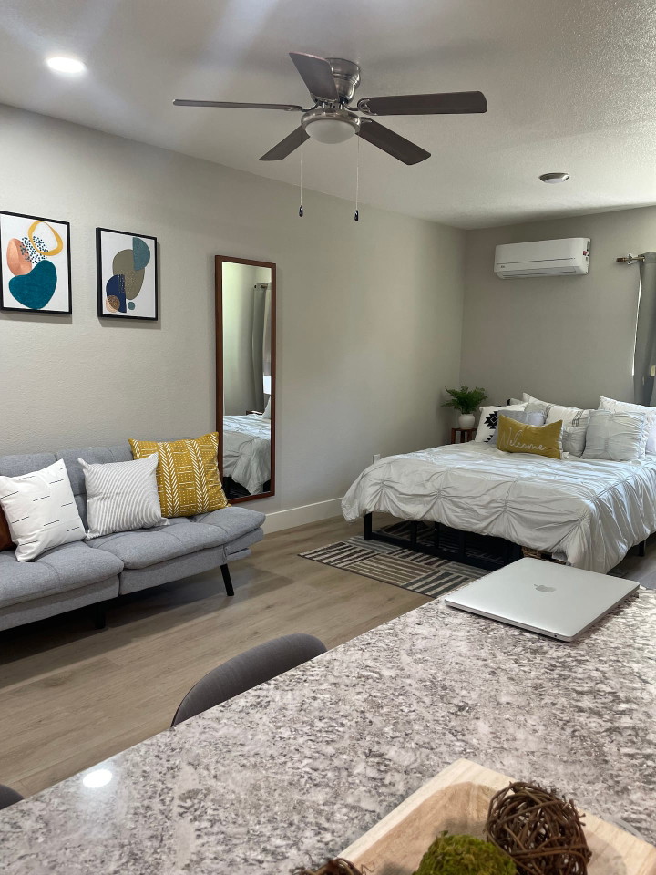 Modern Guest Suite W/private Entrance -Hidden Gem - Fresno, CA