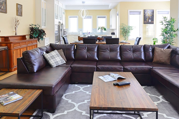 Executive Villa - Year Round Swim Spa & Game Room - Bradford, ON, Canada