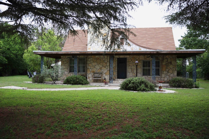 Dos Pinos Riverside Cottage Near Dt Kerrville - Kerrville, TX