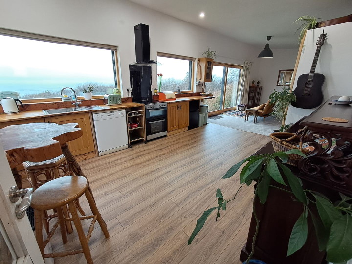 Spacious Cosy Cabin With Panoramic Bay Views - Ireland