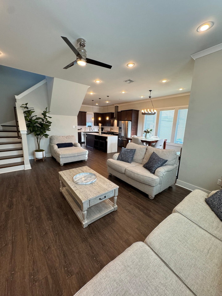 Spacious Family-friendly 3 Br In City Center - Baton Rouge, LA