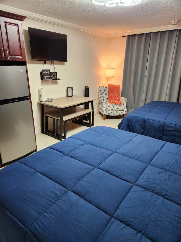 Condo On The Beach! - Sunny Isles Beach, FL