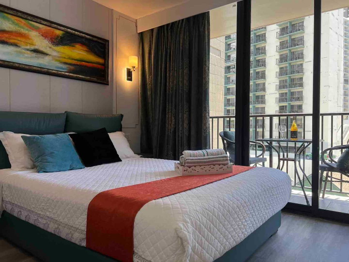 Incredible Waikiki Holiday Apt. Good For 5 - Honolulu, HI