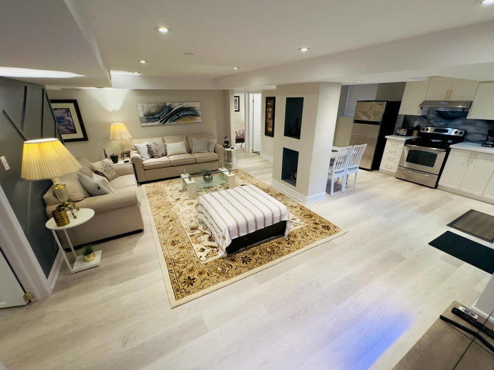 Spacious Basement In Oakville - Oakville