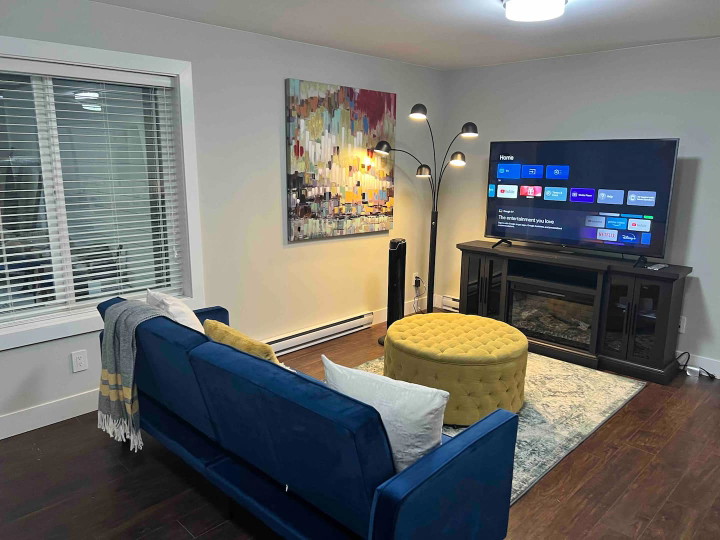 New! Stunning 2bed/1bath Suite In Coquitlam - Coquitlam