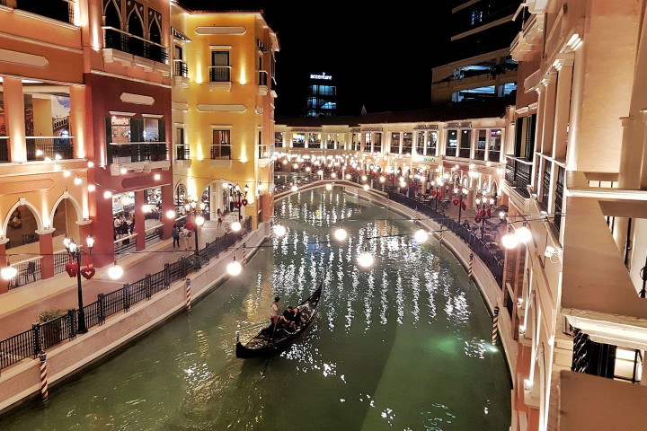 Venice Link Grand Canal  Mckinley Hill Fort Bgc - Taguig