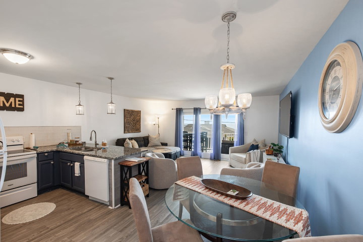 2br & 2ba Condo W/ Beach Views & Pool - Carolina Beach, NC