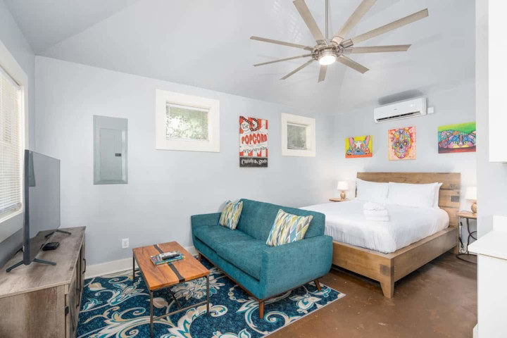 Escapade Confortable En Centre-ville | The Condon Carriage - Folly Beach, SC