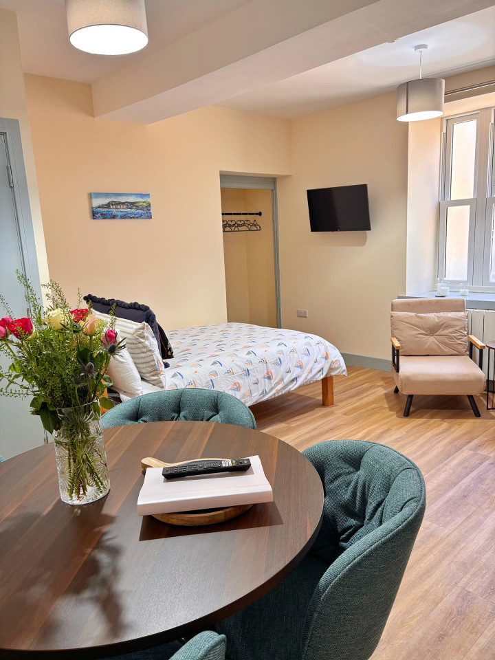 Y Lle Bach Studio - Aberystwyth
