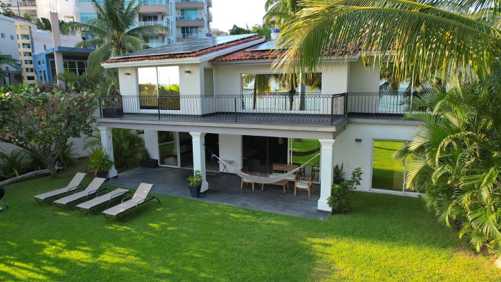 Deluxe Beachfront Villa - Bucerías