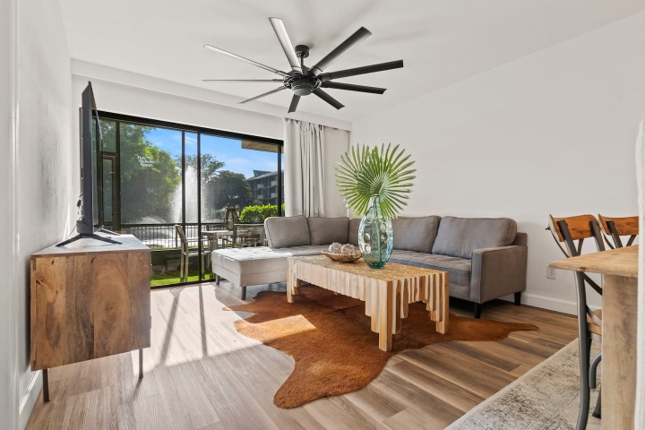 Modern Design 1st Flr Unit- 5 Min To Naples Beach - Naples, FL