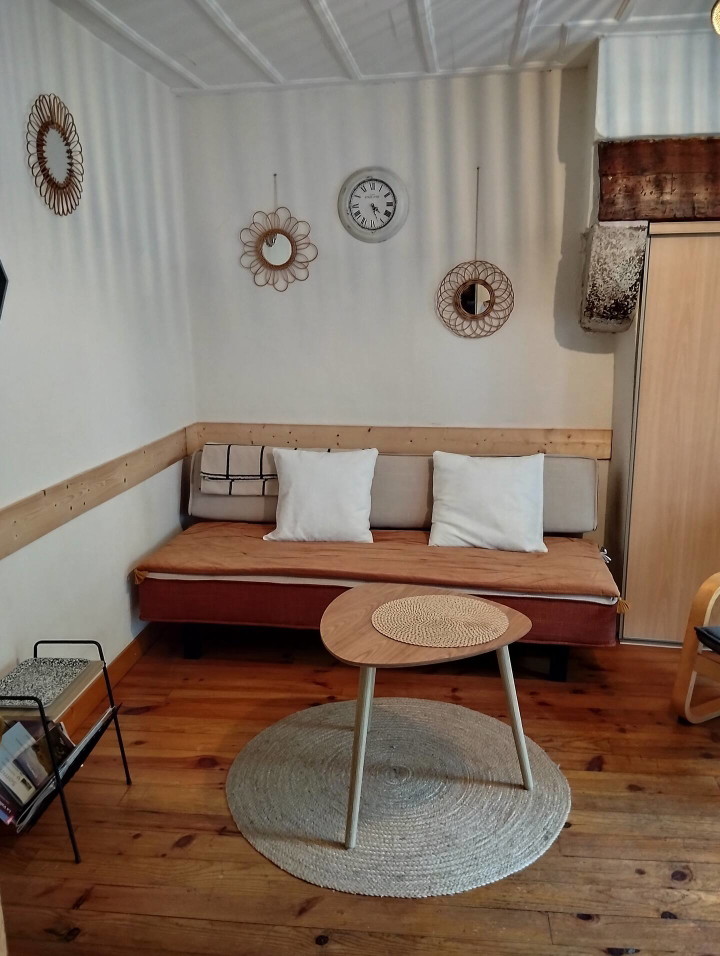 Lovely Village Apartment - Chaudes-Aigues
