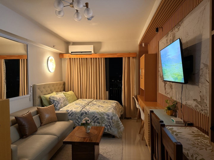 Elegant Hometel Rght Behind Smct - Iloilo City