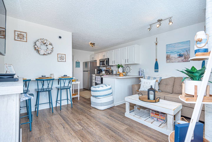 Cozy 1 Bedroom Updated Condo With Pool - 5 Minute Walk To Beach & Boardwalk - Maryland