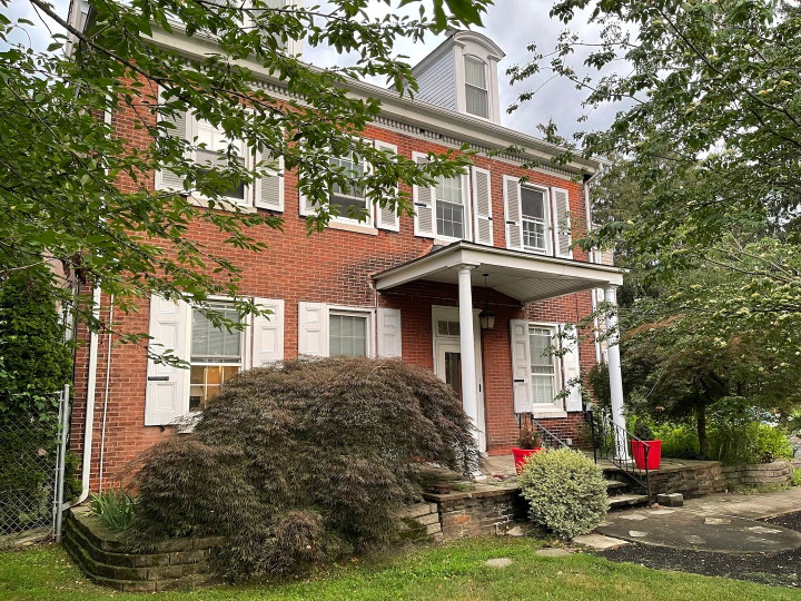 Historic Manor Farmhouse Near Sesame - Bensalem, PA
