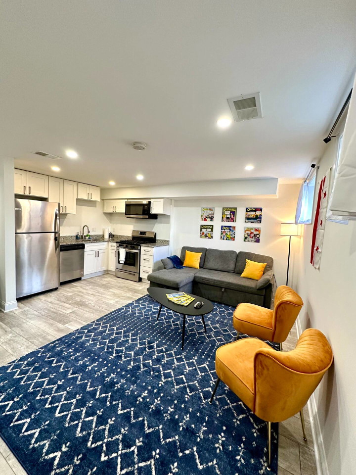 Stylish 1 Bed - 5 Min Walk To Metro, Free Parking! - Hyattsville, MD