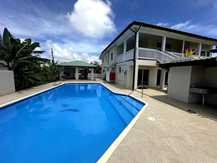 Sadies Pool House | 5br | Sleeps 10-13 - American Samoa