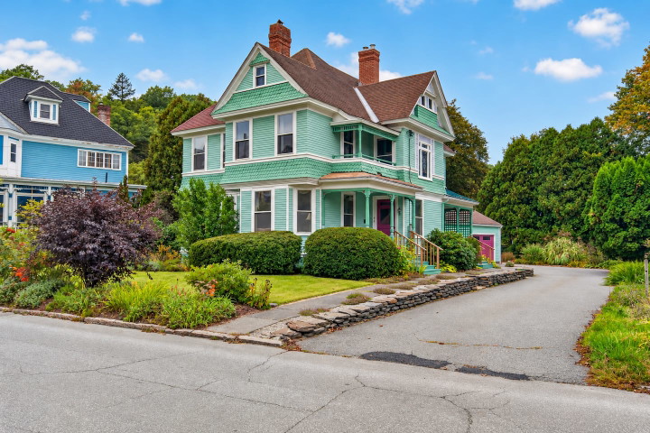 Classic Victorian Retreat Near Downtown - Brattleboro, VT