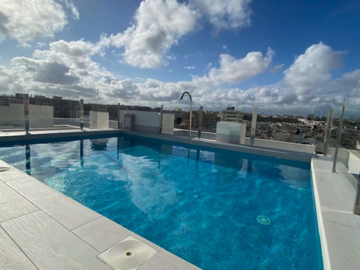 Modern Apartment With A Rooftop Pool - Torrevieja