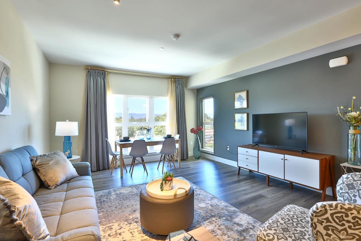 1b1b Top Floor | Private Parking | Quiet | 403 Ji - San Jose, CA