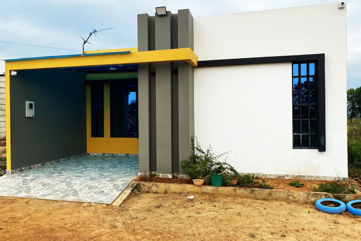 Modern House With A View Of Nature - Tame