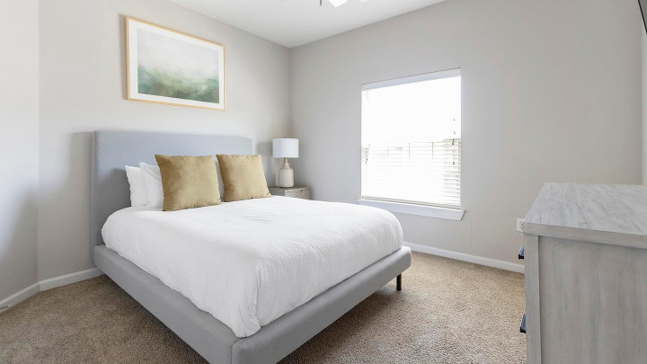 Landing | Modern 2bd, Courtyard, Yoga Studio - New Braunfels, TX
