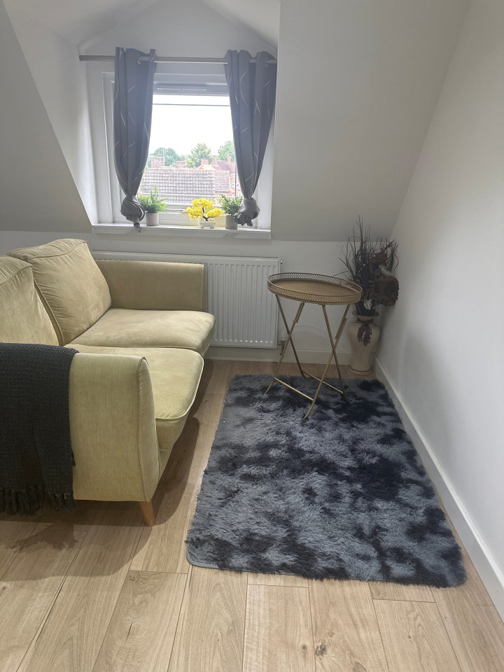 A Lovely And Cosy Studio Flat - Romford